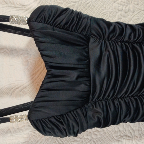 Pompous Girly | Dresses | Pompous Girly Black Russe Evening Party Dress ...